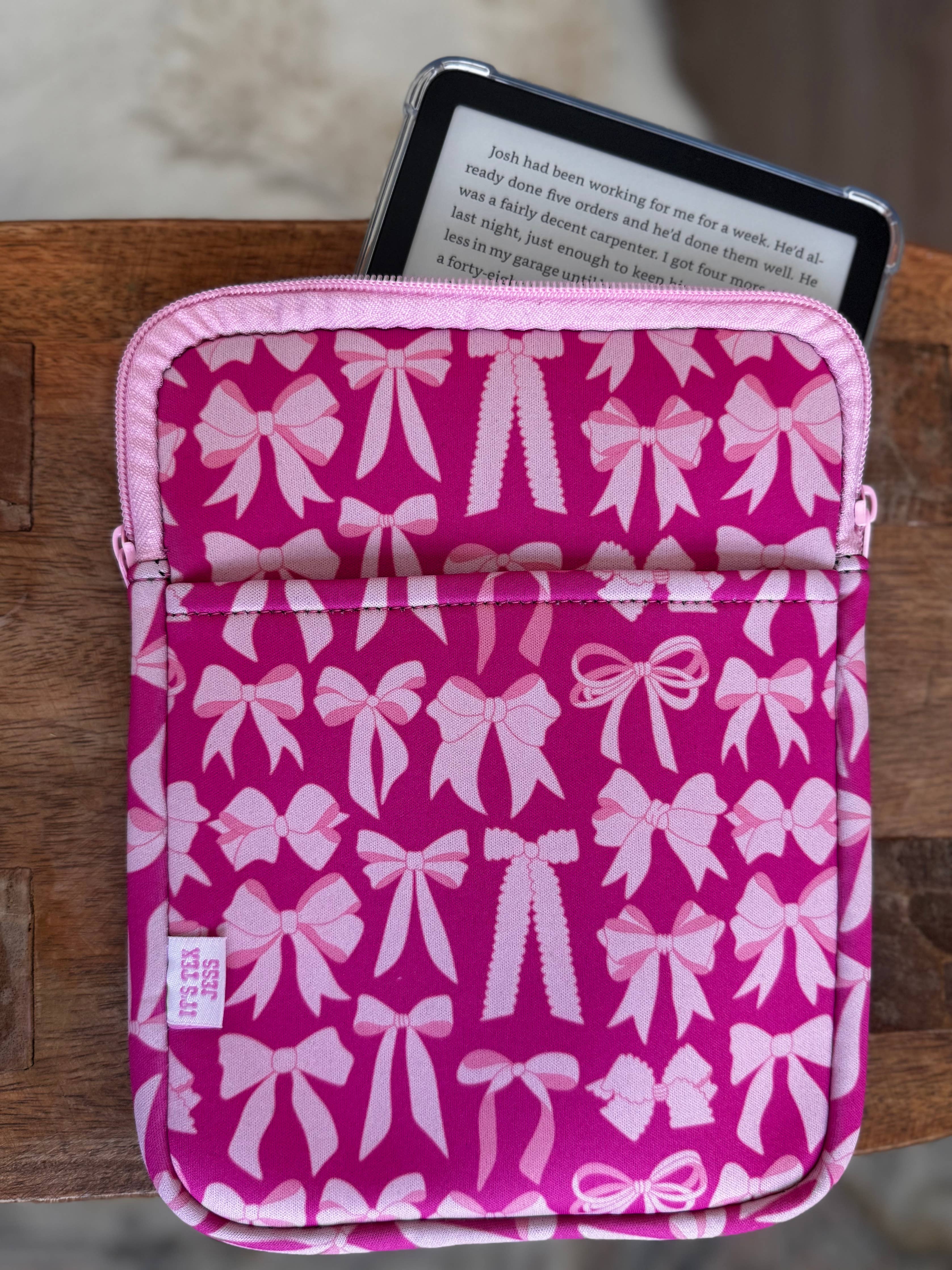 E-reader/tablet sleeve - Pink Bows – Ivy & Rae
